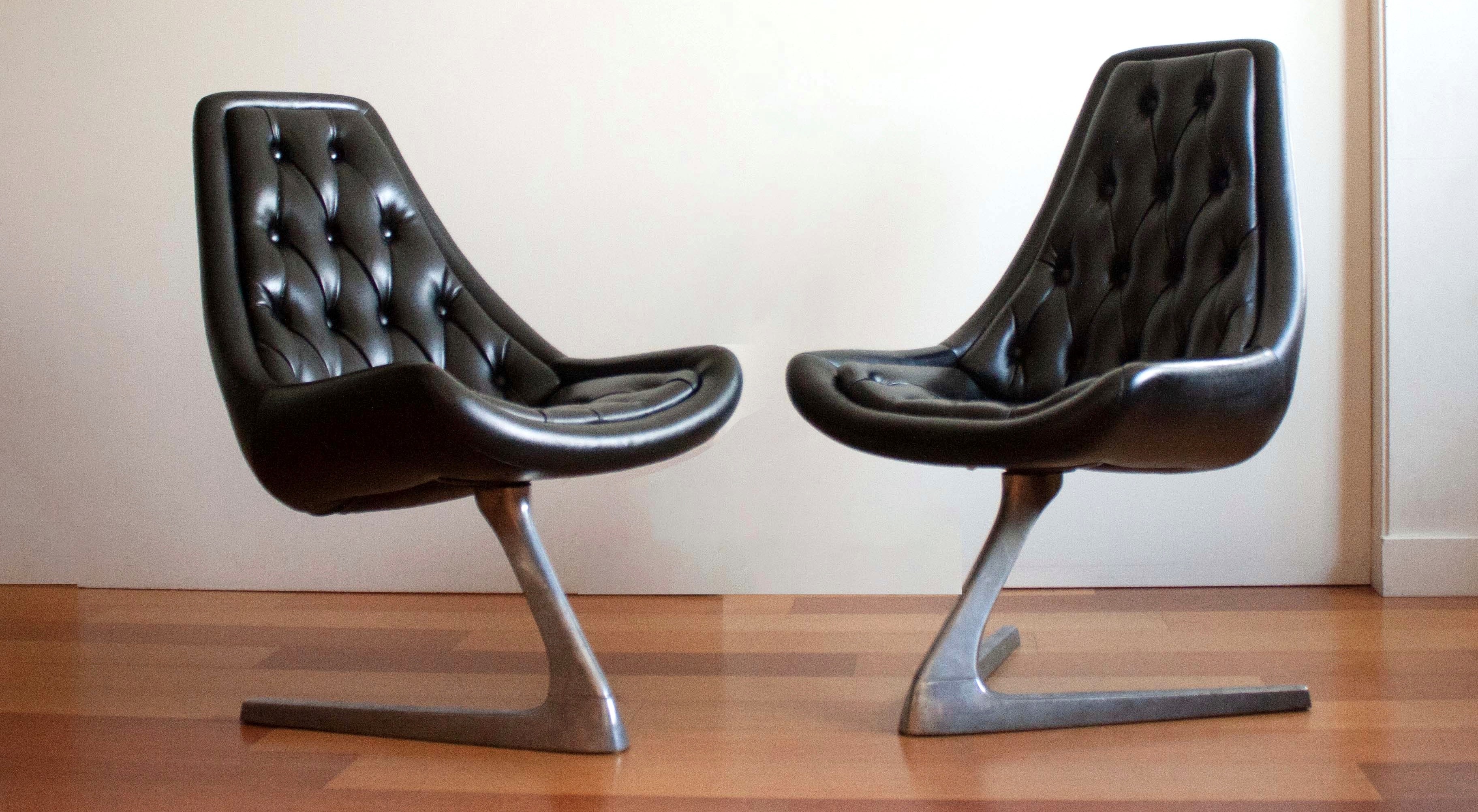 AvailableFurniture.knit